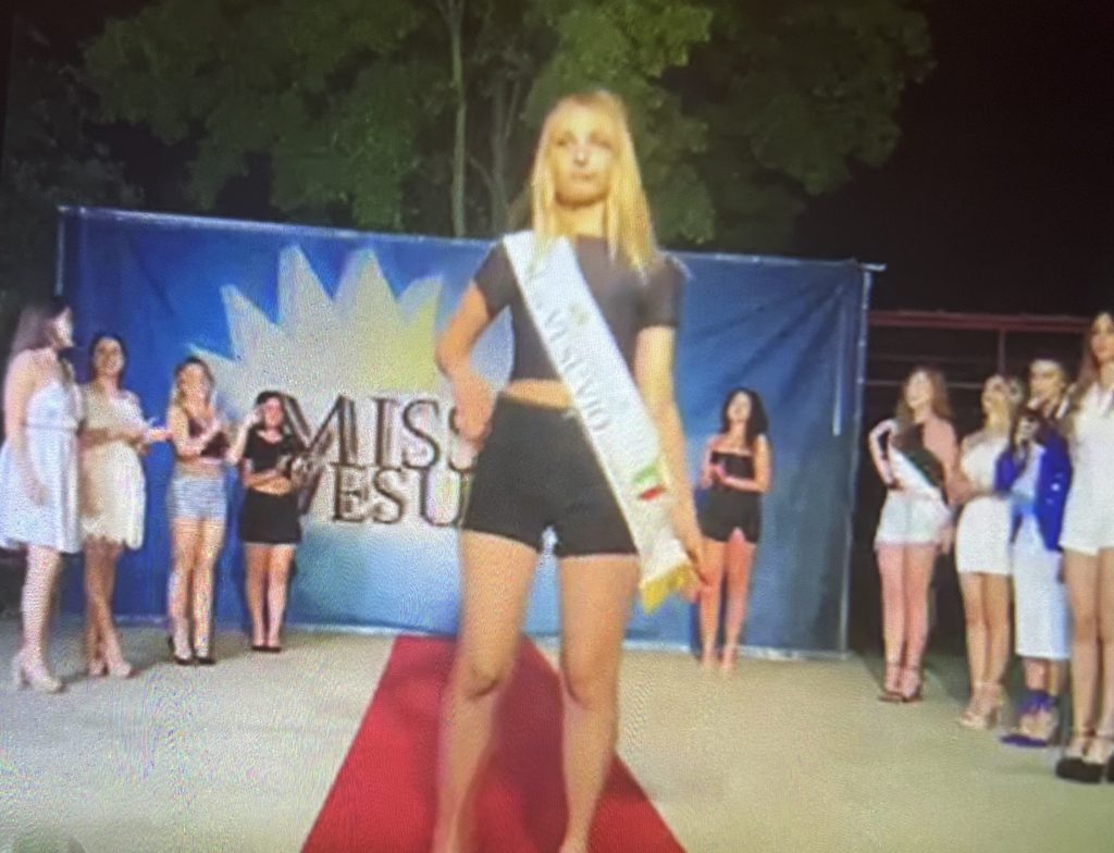Teresa Del Prete è Miss Vesuvio Polisportiva Capasso San Cipriano d ...